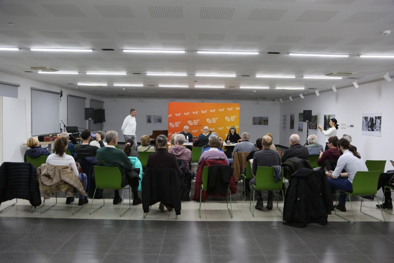 Одржана промоција романа „Варден“ Неде Милошевић Културни центар Новог Сада Културни центар